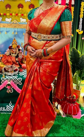 PunarviAuthentic|PreLoved|SustainableRed pattu saree with Durga ma hand ...