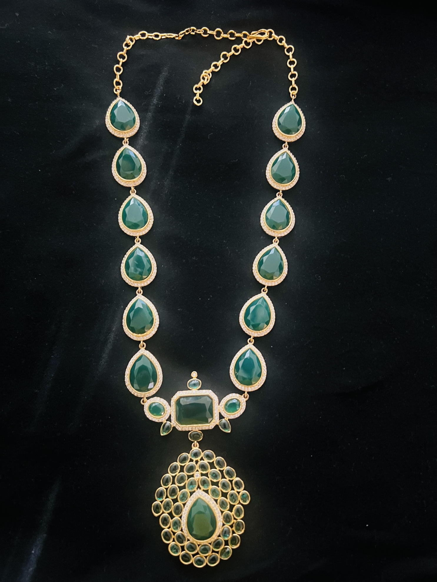 PunarviAuthentic|PreLoved|SustainableActress Jyothika inspired Emerald ...