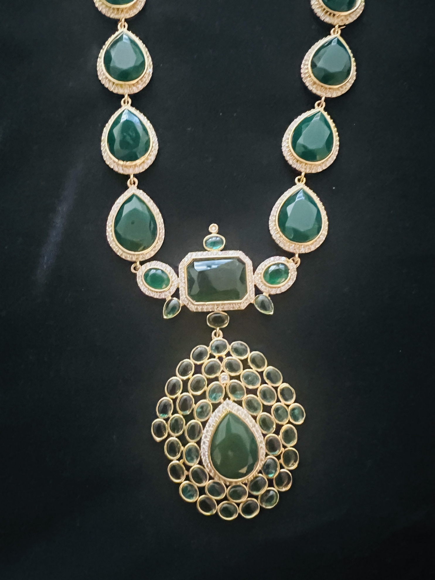 PunarviAuthentic|PreLoved|SustainableActress Jyothika inspired Emerald ...